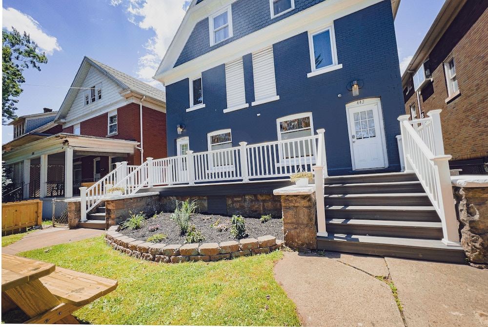 The Wheel Of Fortune Duplex- 8br Free Parking, Minutes From Falls & Casino - Niagara Falls