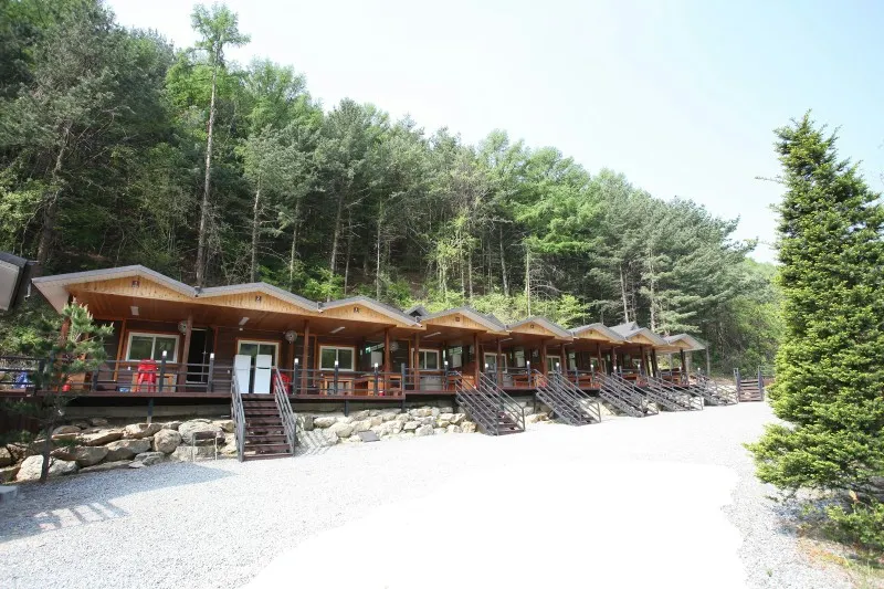 Yeongju Sobaeksan Biro Auto Park Camping & Pension - Gumi