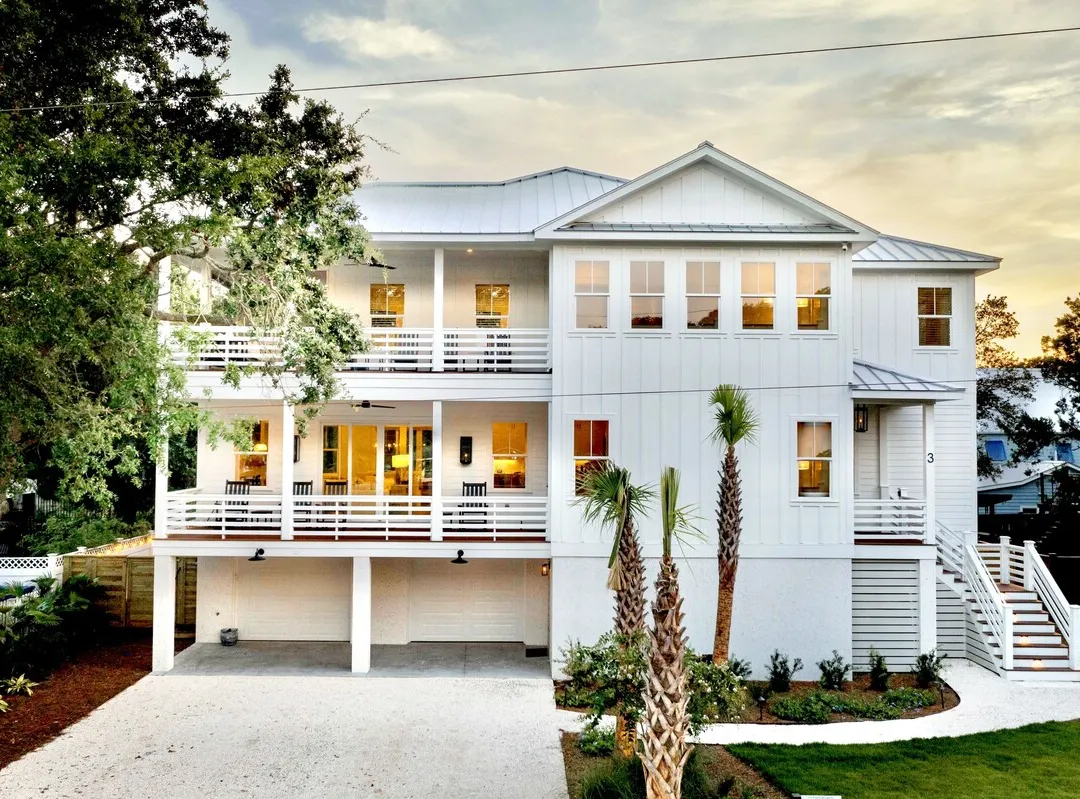 Luxurious Pool And Cozy Outdoor Oasis - Stunning Coastal Retreat - Isle of Palms, SC