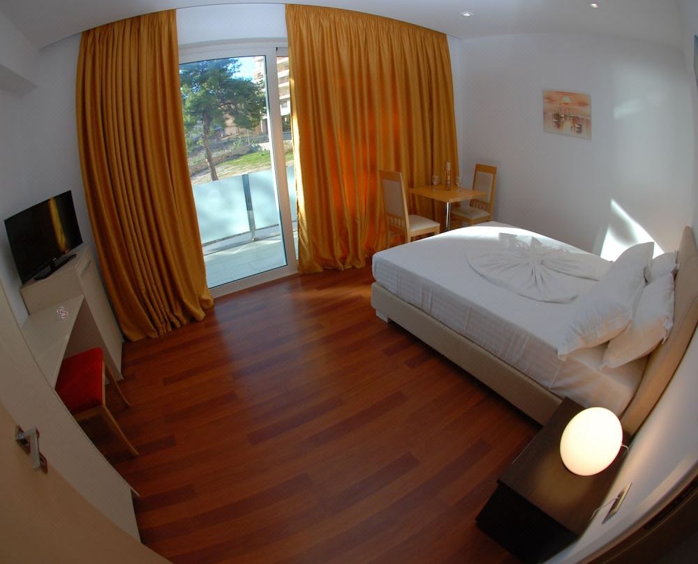 Summer Suites - Sarandë