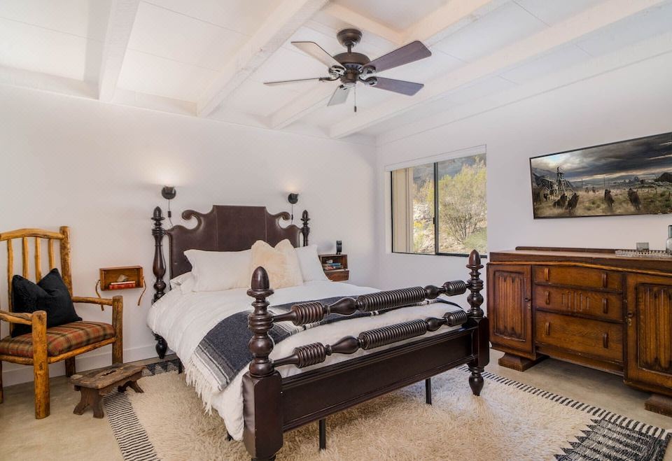 10 Acre Desert Ranch Retreat With Hot Tub, Cowboy Pool, EV Charger ...