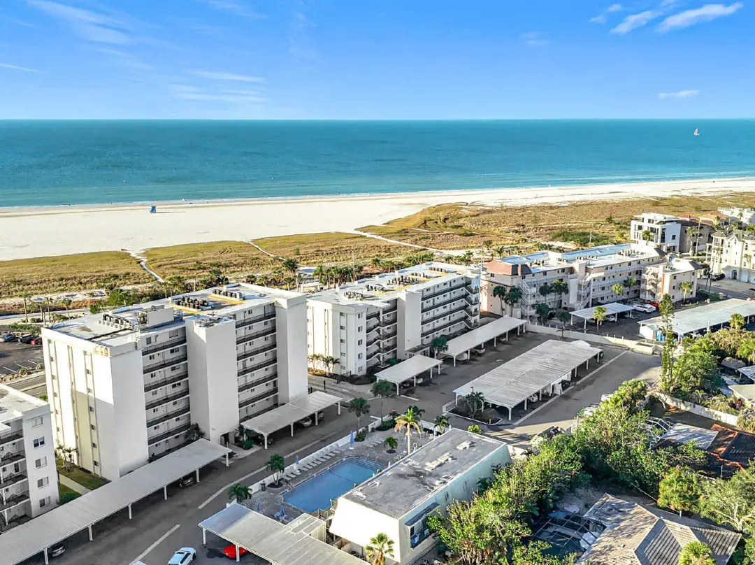 Panoramic Gulf Views And Beach Access - Spacious Coastal Retreat - Siesta Key, FL