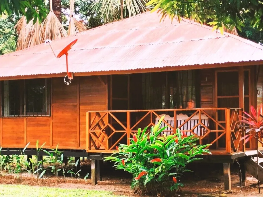 Manish Hotel Ecólogico - Pucallpa