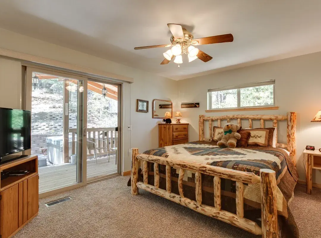 Secluded Serenity - Spa Retreat With Bbq & Wifi - Big Bear, CA