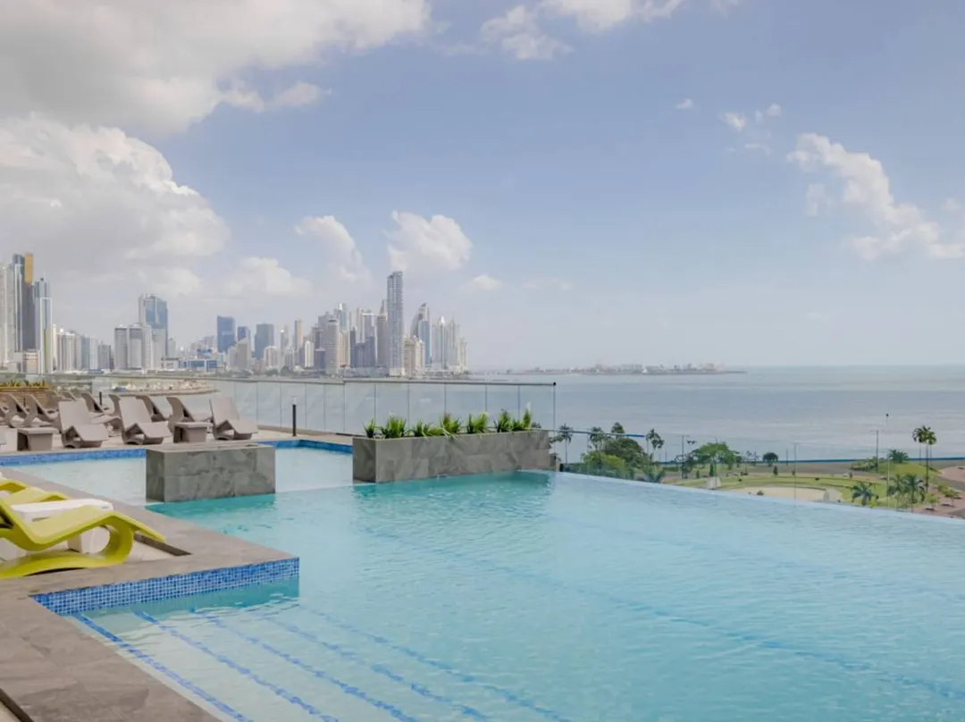 Habitación Privada Con Vista Al Mar, Balcón, Piscina, Azotea Y Gimnasio, Junto Al Hilton Panamá - Panama City