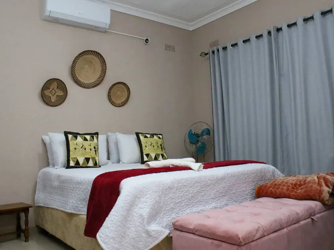 Cozy And Stylish Room - Victoria Falls