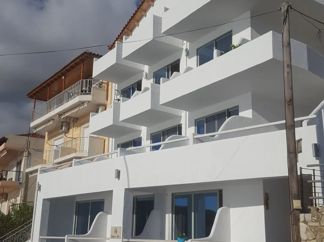 Geo & Art Boutique Hotel Himara - Himarë