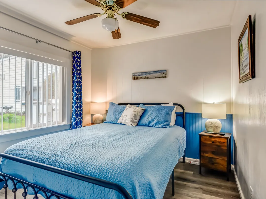 Tranquil Setting And Cozy Amenities - Charming Coastal Haven - Depoe Bay, OR