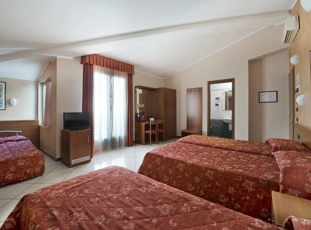 Hotel Stazione Livorno - Livorno