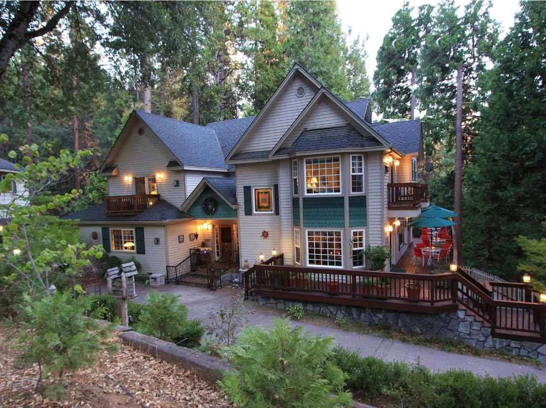 Mccaffrey House Bed And Breakfast Inn - California