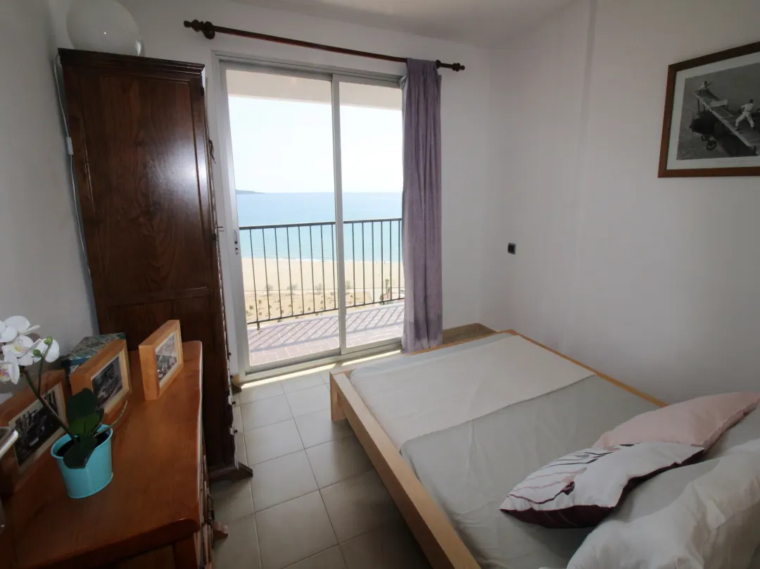 Coastal Getaway With Stunning Views - Empuriabrava