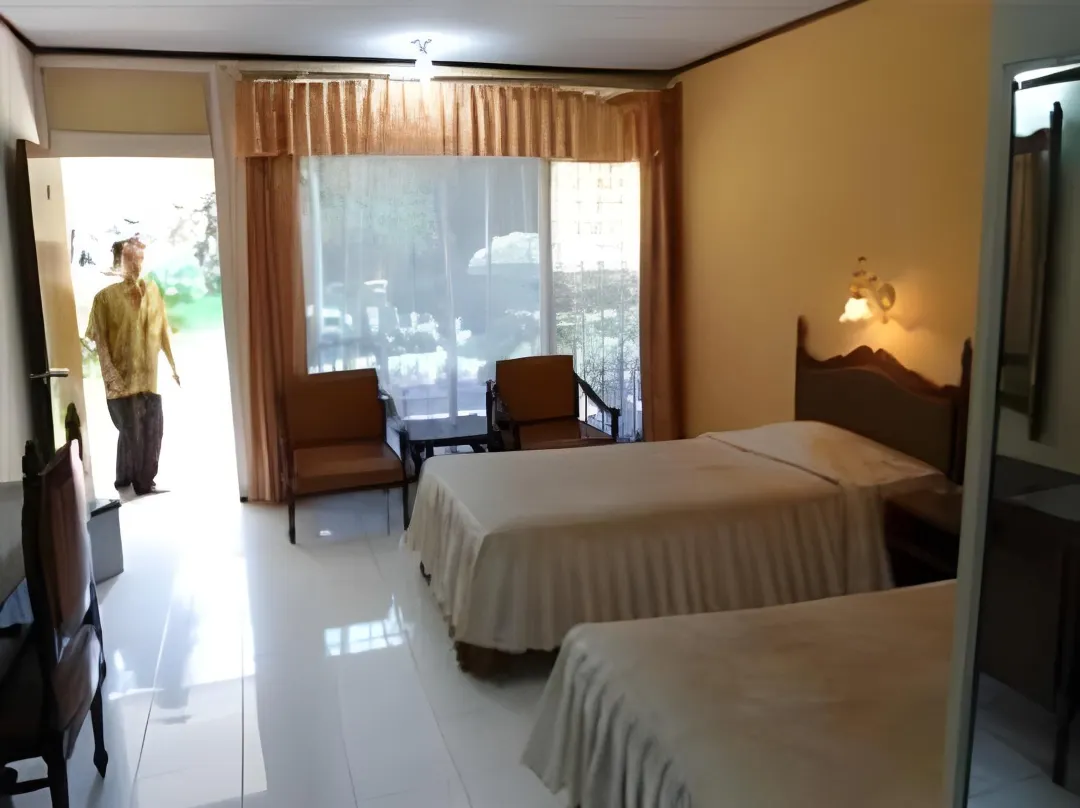 Hotel Safari - Jember