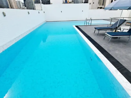 7a - 2 Bedroom Downtown Serviced Apartment With Shared Pool - Bangkok