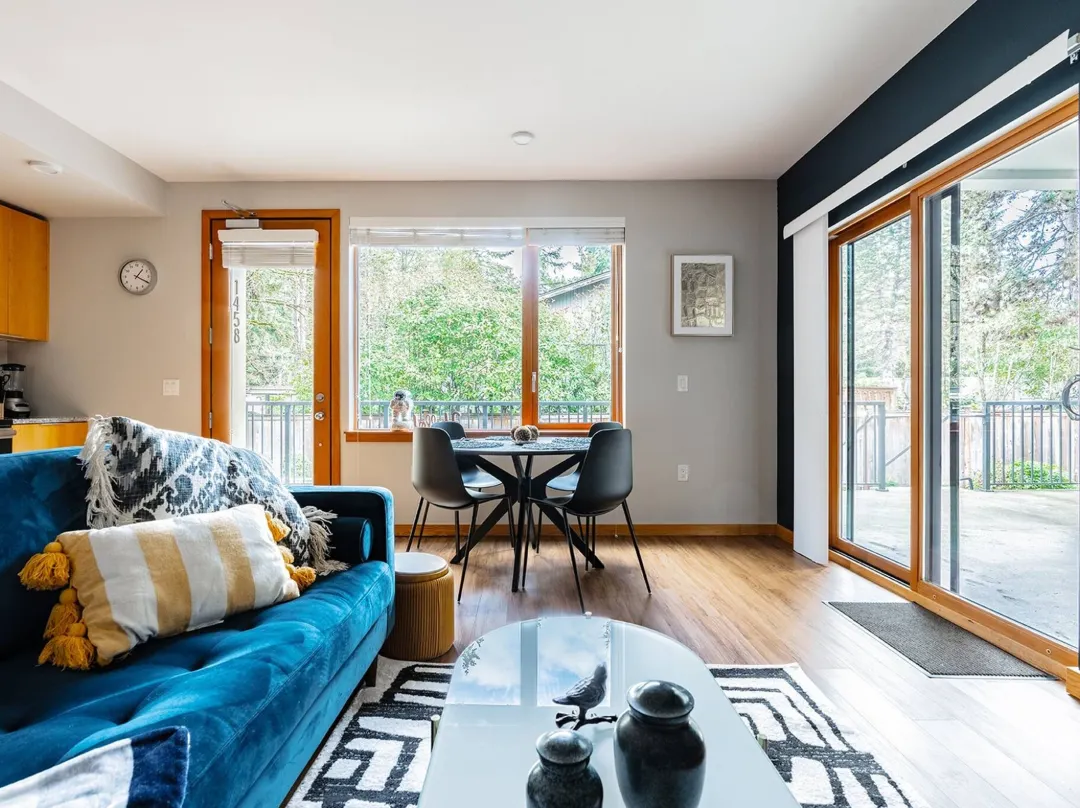 1br | Modern, Chic, Ac | Bellevue | Sophari D - Redmond, WA