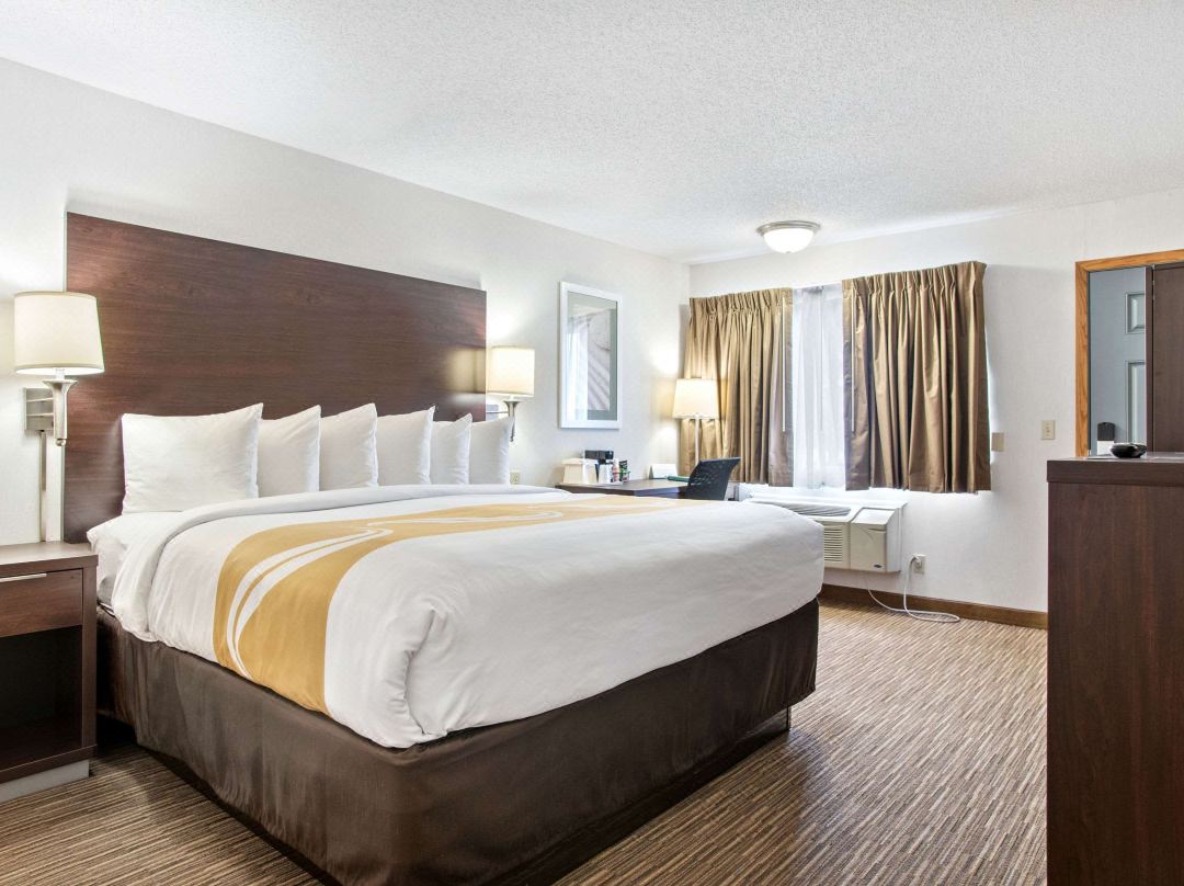 Everspring Inn & Suites - Hill City, SD
