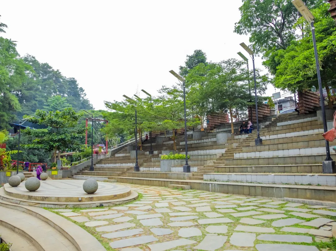 2br Ciumbeleuit Scenic View W/ Pool - Bandung