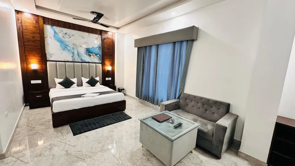 Hotel Krishna Palace - Dehra Dun