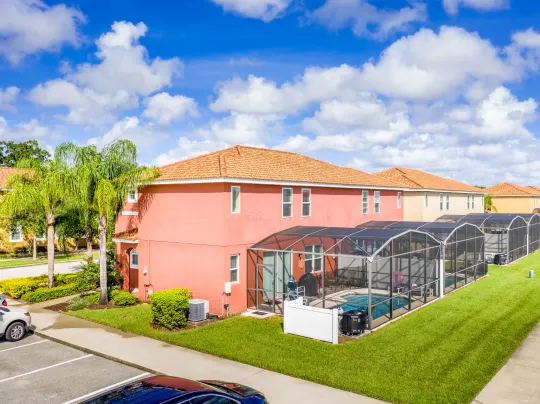 Tranquil Lake Views And Resort Amenities - Stunning Orlando Escape - Kissimmee, FL