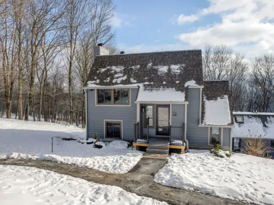 Expansive Deck And Gorgeous Views - Charming Mountain Retreat - Woodstock, VT