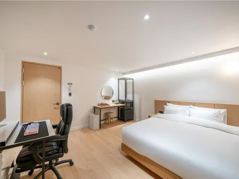 Brown Dot Hotel Namgumi - Gumi-si