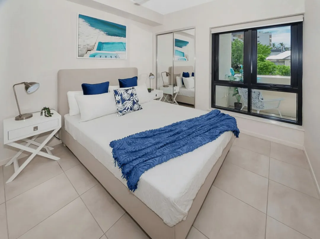 Coastal 2-bed With Parking & Pool By The Ocean - Cairns