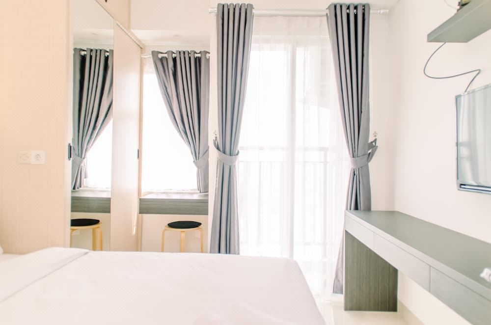 Restful And Comfy Studio At Serpong Garden Apartment - South Tangerang