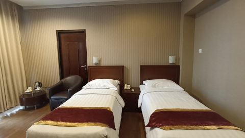 Enhaii Hotel Bandung, บันดุง - รีวิว ราคา จองที่พัก | Trip.com