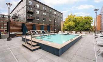 CozySuites Marquee (Minneapolis) - 2026 Prices, Reviews & Deals | Trip.com