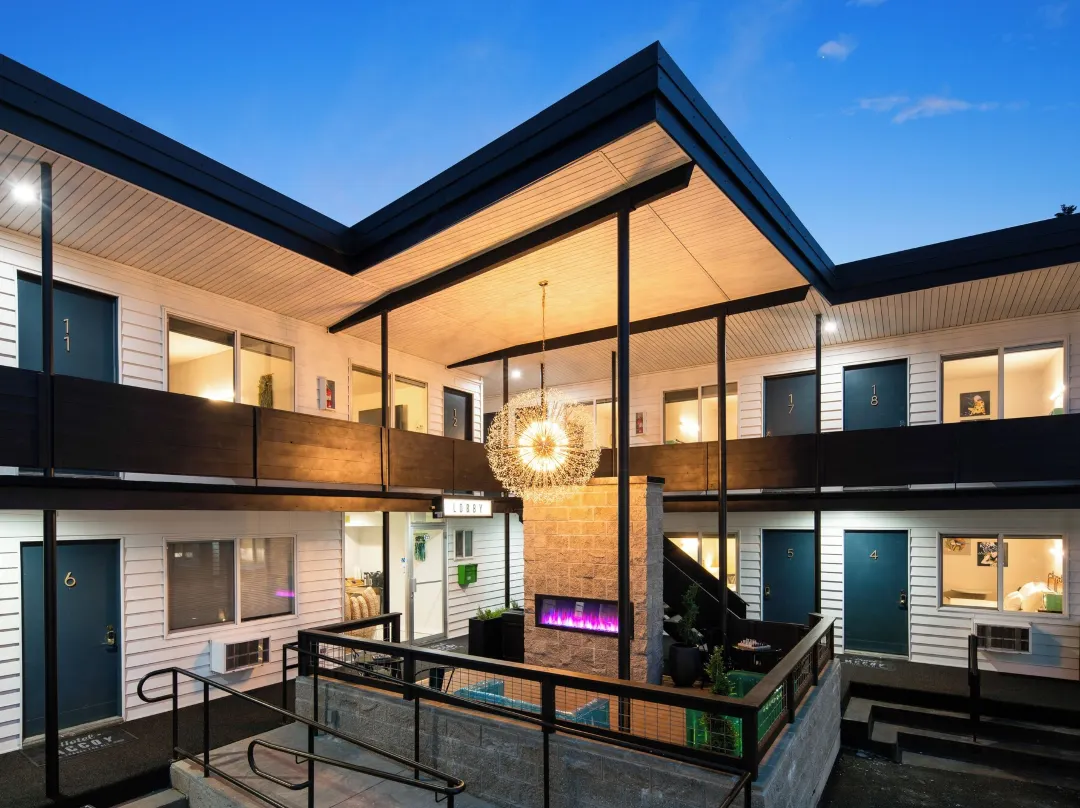 Hotel Mccoy - Art, Coffee, Beer, Wine - Pullman, WA