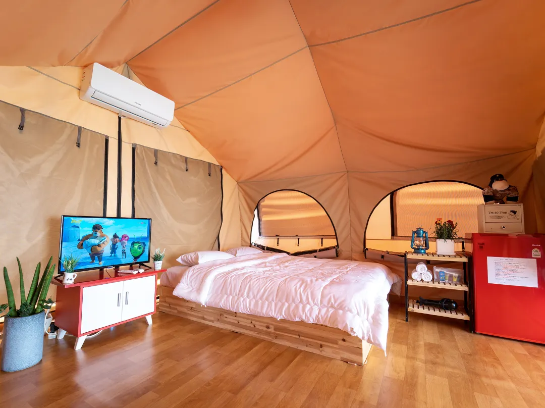 Gyeongju Tentaus Glamping & Auto Camping & Caravan - Gyeongju-si
