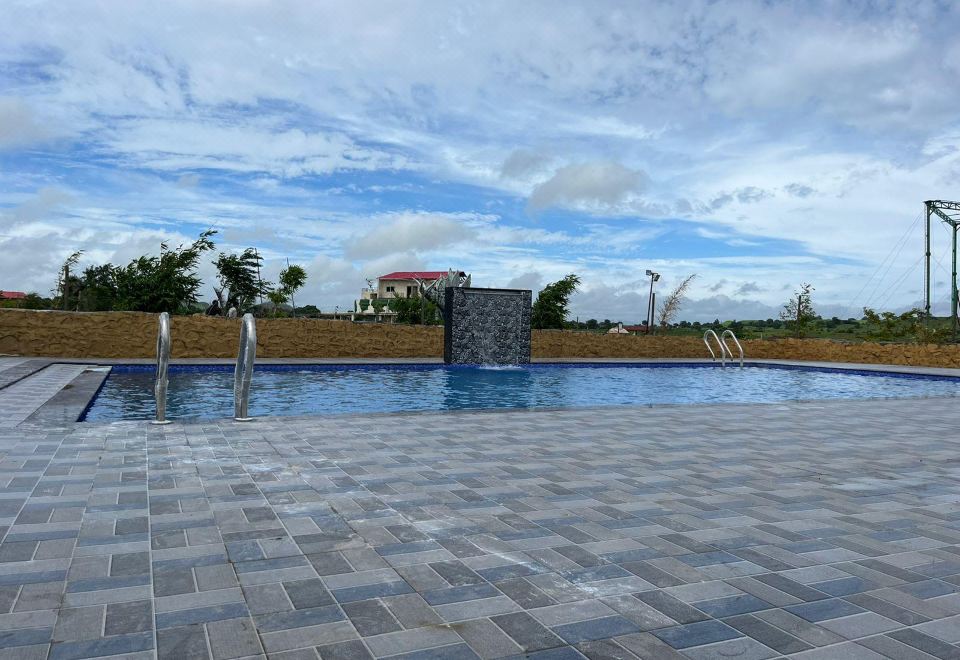 Dino Adventure Park & Resort, Mehdikhedi - รีวิว ราคา จองที่พัก | Trip.com