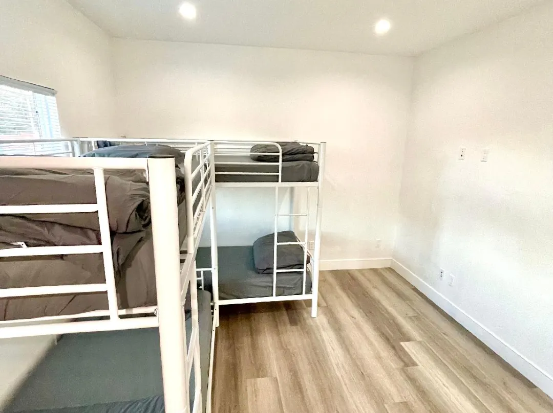 Modern Homestay 2 - South Gate, CA