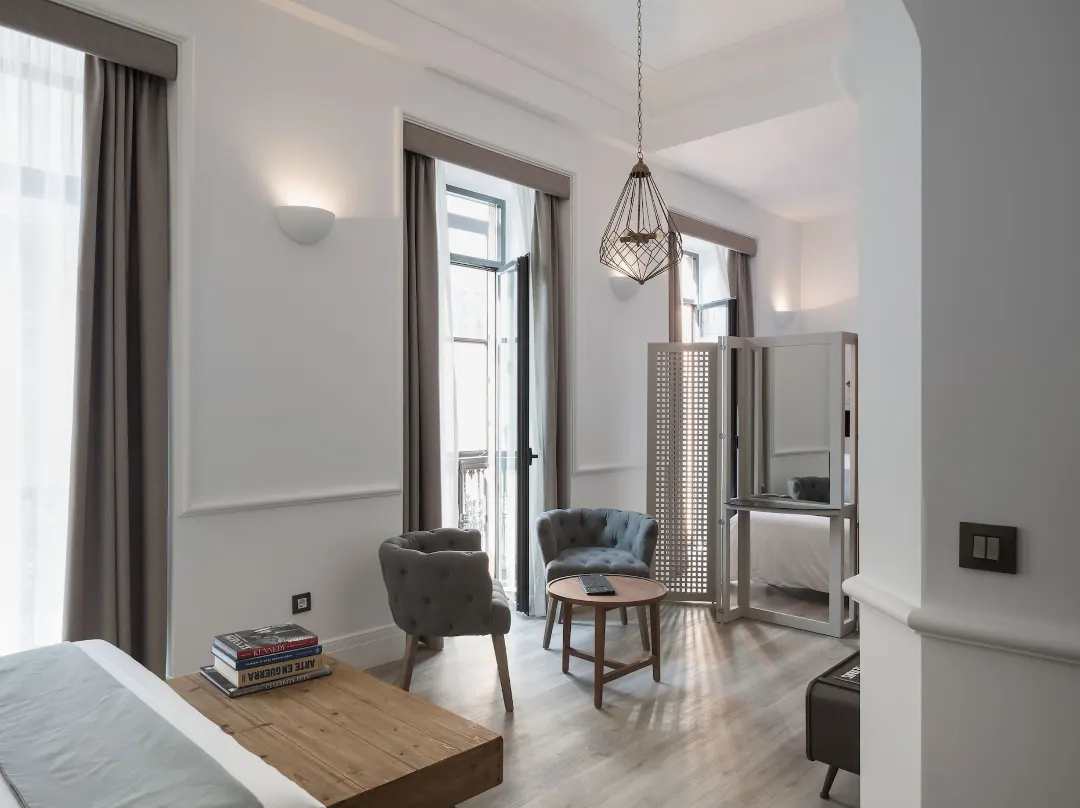 Puerta Catedral Holiday Suites - Seville