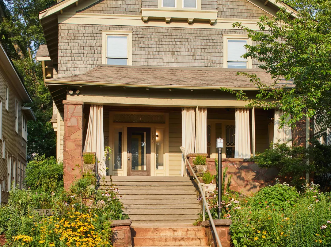 Accessible Retreat With Cozy Outdoor Spaces - Inviting Modern Haven - Birmingham, AL