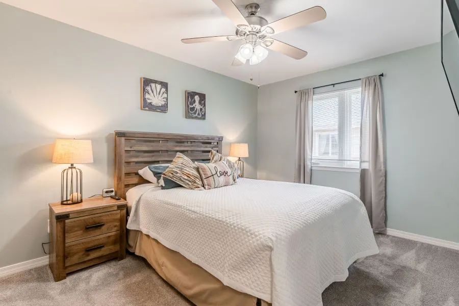 Coastal Comfort And Spacious Outdoor Pool - Charming Beach Retreat - Foley, AL