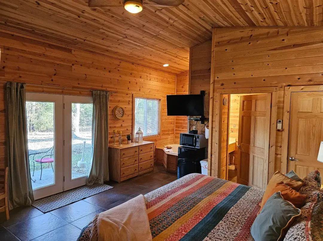 Serene Acres With Fire Pit And Jetted Tub - Charming Cozy Retreat - Beaver Lake, AR