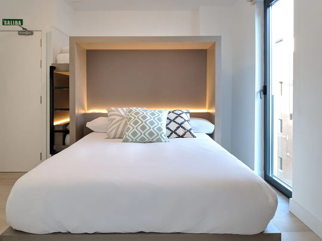 Broz Hostel - Granada