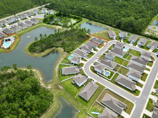 Peaceful Pond Access And Community Pool - Charming Cozy Retreat - Seaside, FL