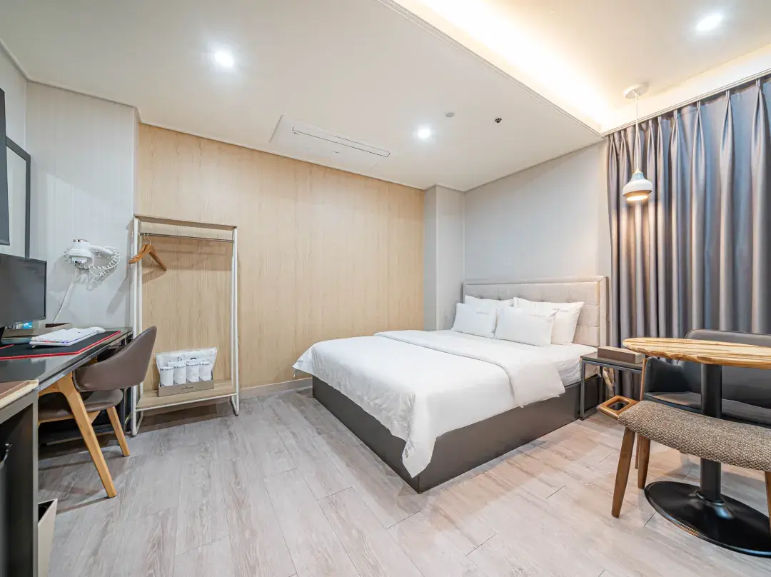 Changwon Sangnamdong Queens Hotel - Tongyeong-si