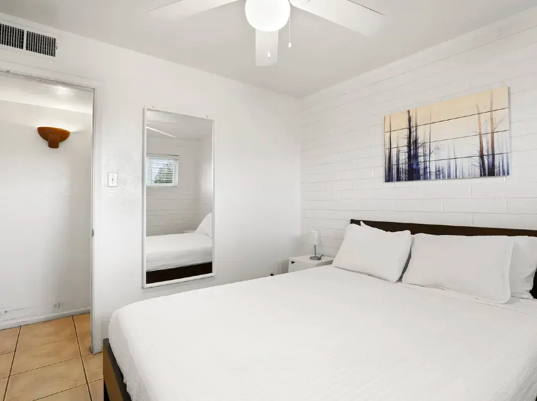 Cozy Retreat - Streaming Services, Futon Sofa, Patio - Scottsdale, AZ