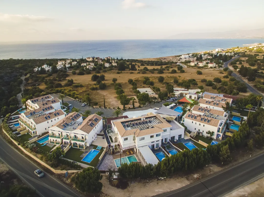 Latchi Escape Hotel & Suites - Нео Хорио