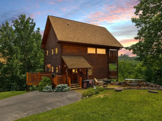 Come Have A Taste Of Honey In Starr Crest Resort. - Sevierville, TN