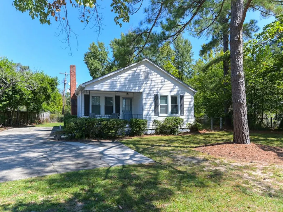 Revamped 3br Oasis On Forest Dr - Columbia, SC