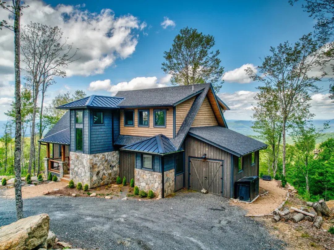Breathtaking Views And Inviting Hot Tub - Stunning Mountain Escape - Sugar Mountain, NC