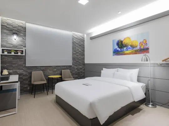 Hi& Hotel - 서정동