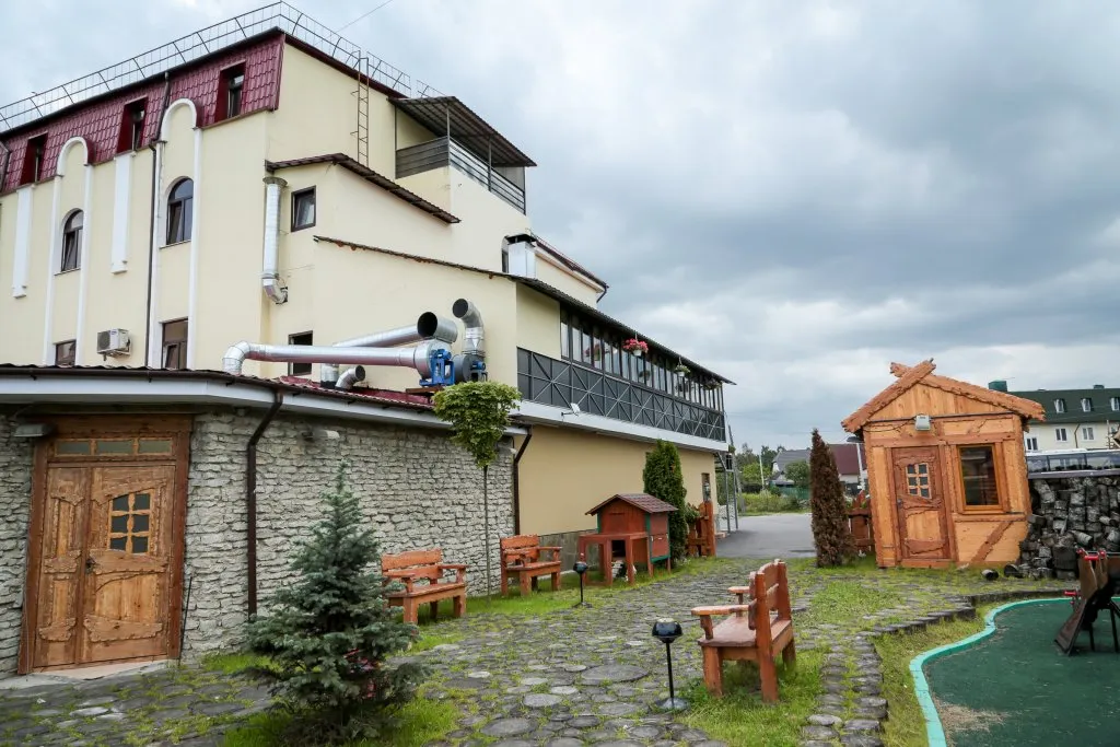 Okhotnichiya Usadba Hotel -