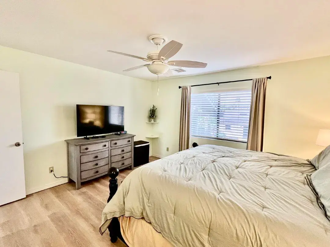 Lagoon View And Heated Pool - Beautiful Coastal Retreat - Crescent Beach, FL