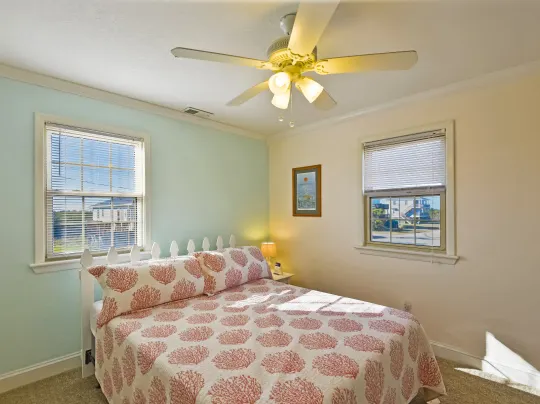 Screened Porch And Beautiful Beach Proximity - Gorgeous Coastal Escape - Nags Head, NC