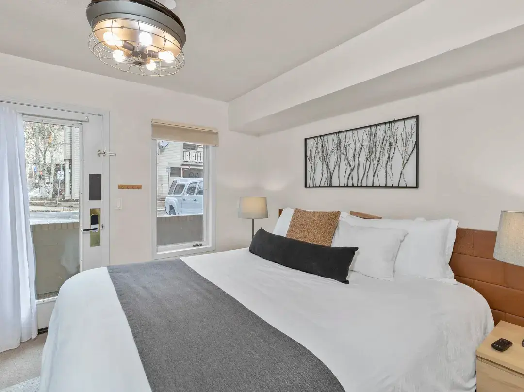 Saltwater Pool And River View - Stunning Luxury Retreat - Telluride