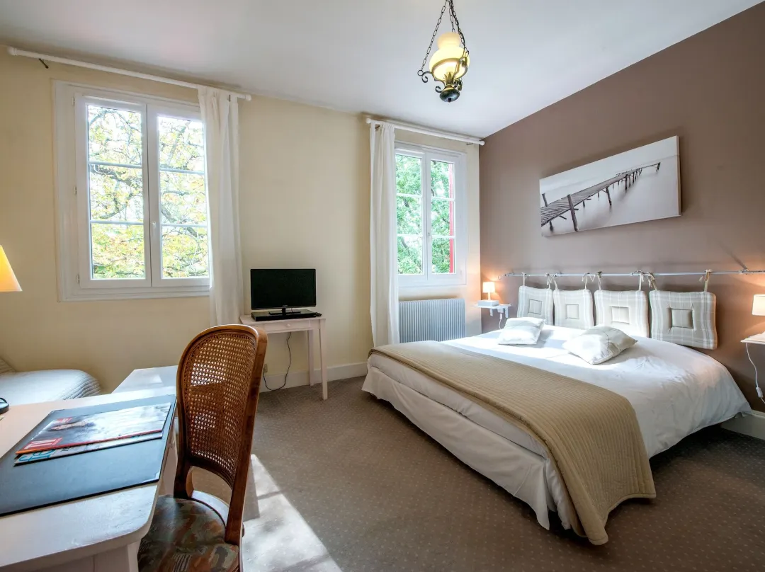 Logis Hôtel Au Colombier Du Touron - Aquitaine
